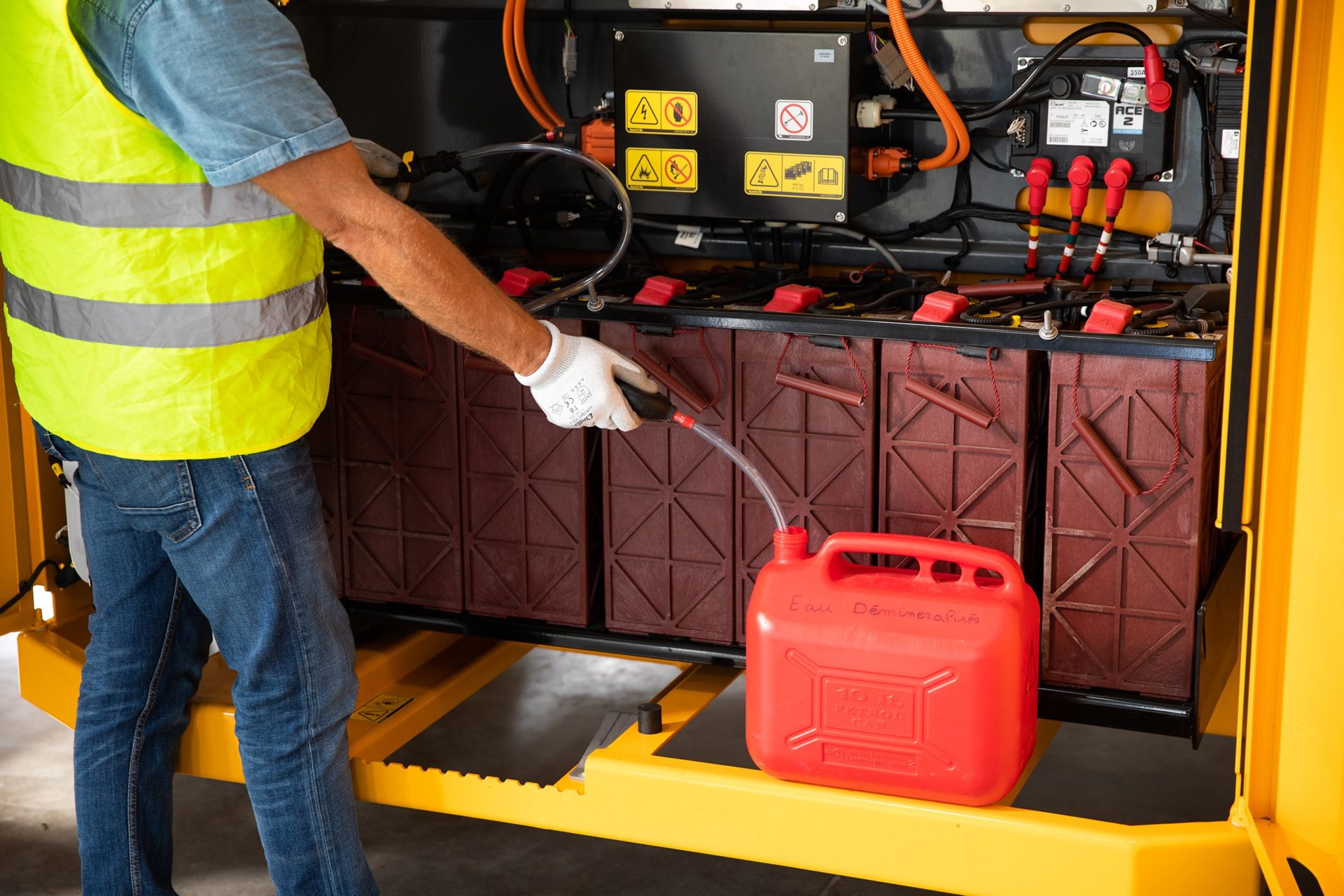 MEWP battery lifespan: tips - Haulotte Blog